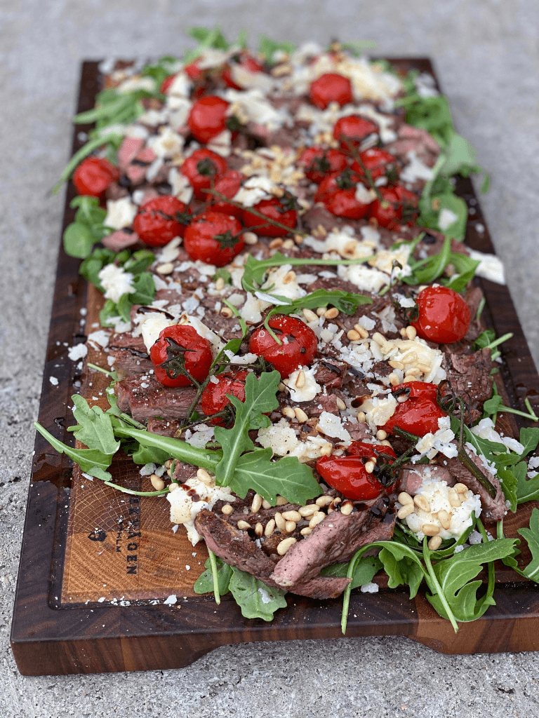 Biff tagliata med rostad vitlöksås – Ekvägensthlm